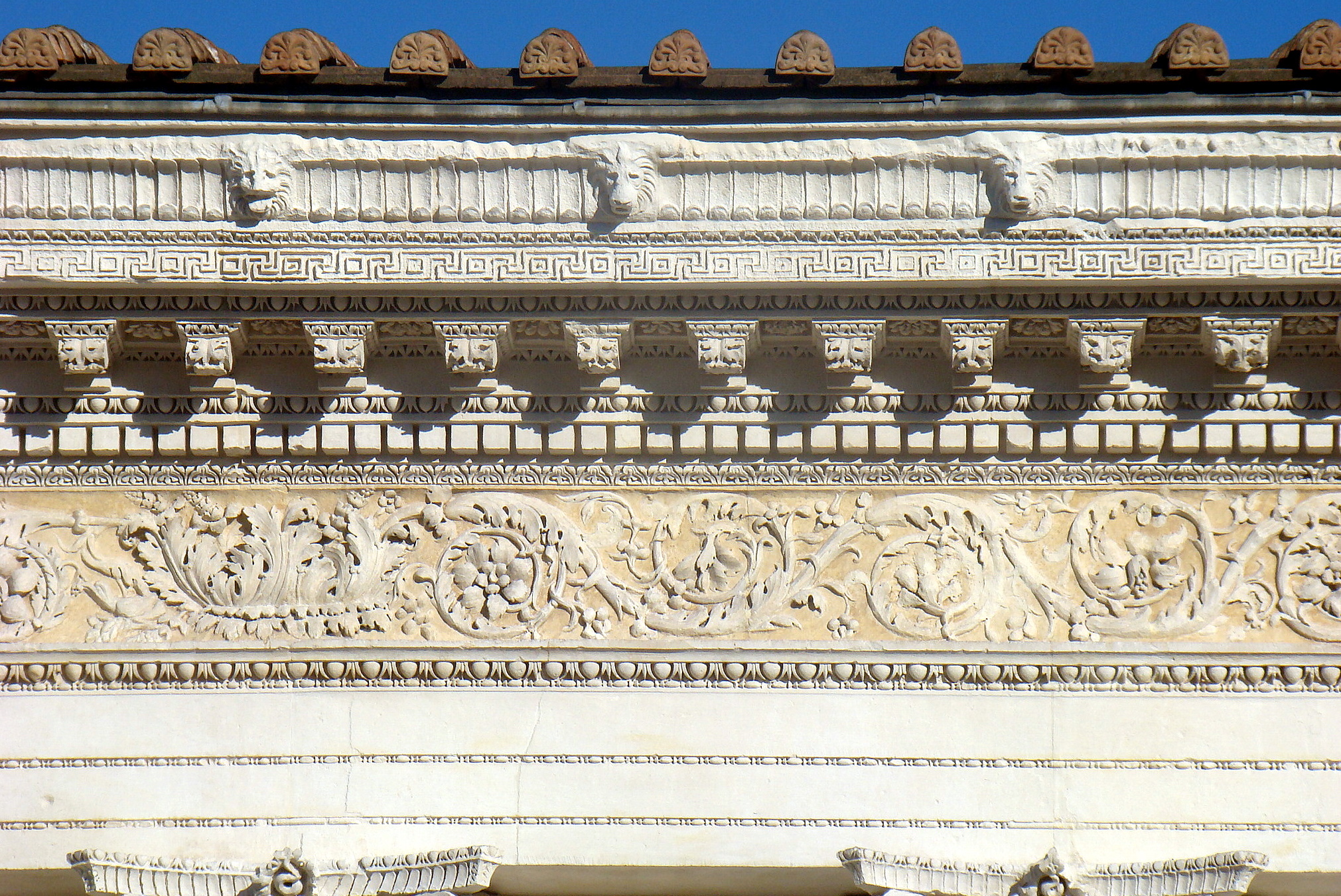 Frise - La Maison Carrée