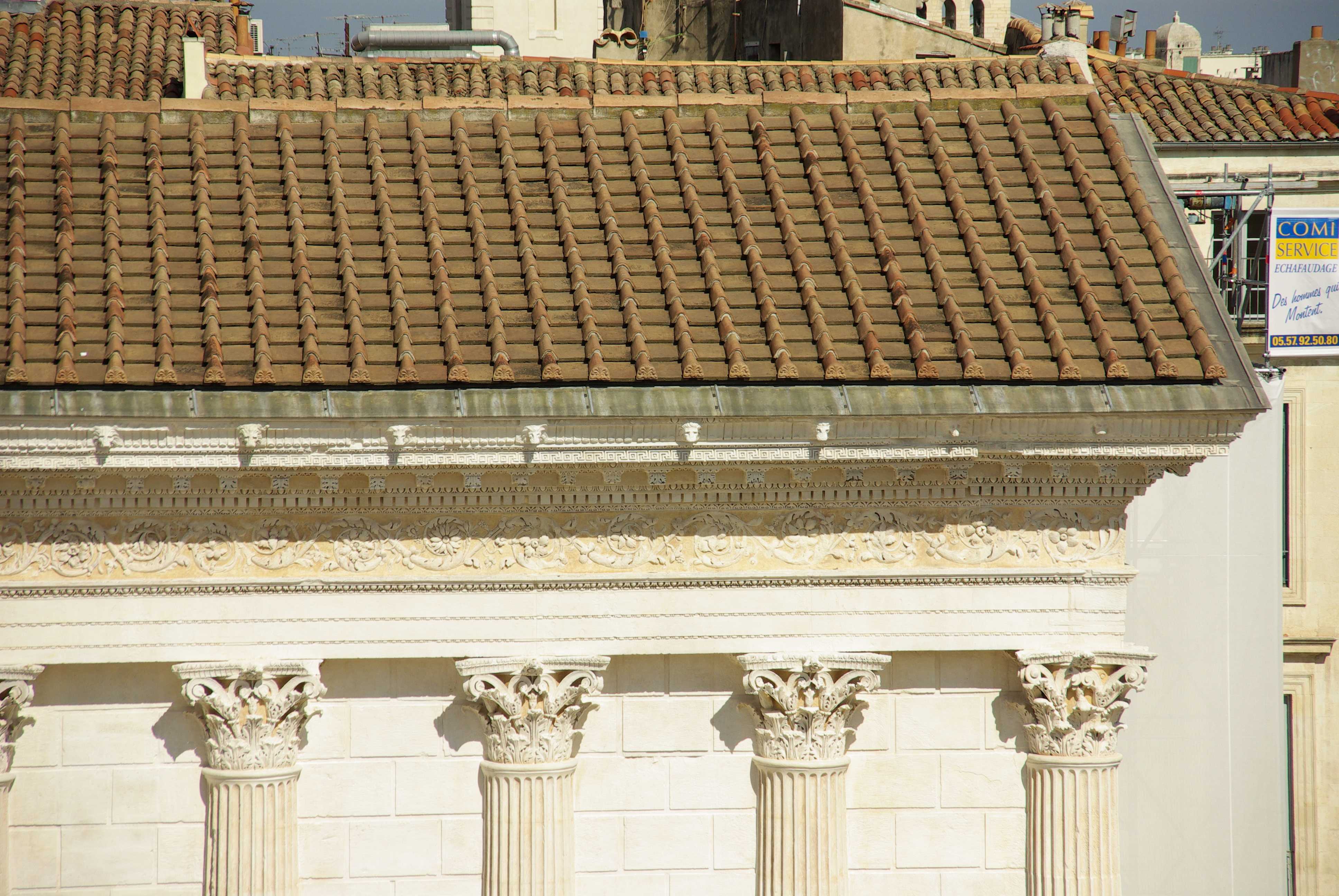 Roof - La Maison Carrée
